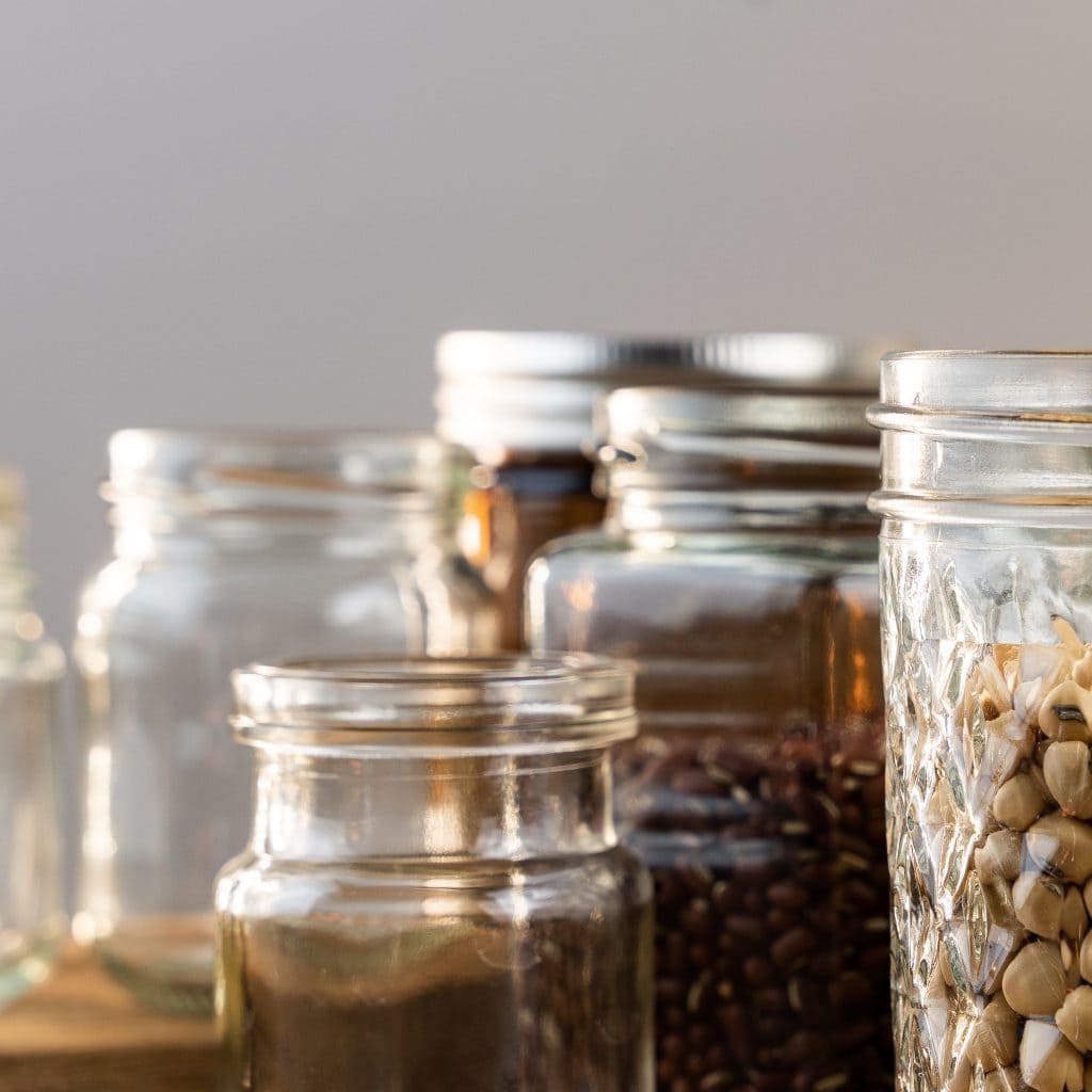 How to Choose the Right Glass Jar for Sauces and Condiments