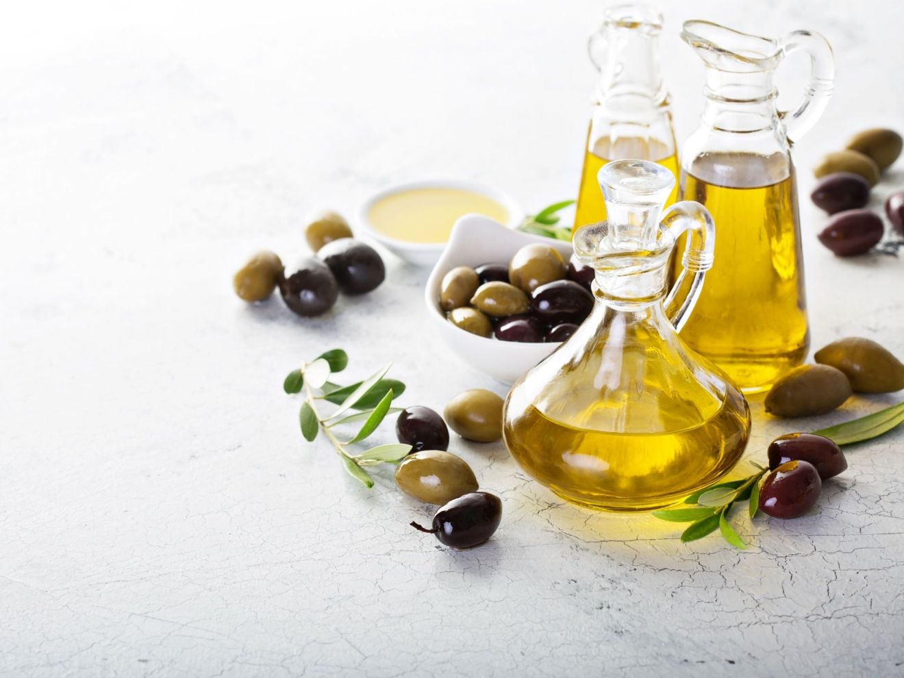 Olive Oil Storage Secrets: Why Glass Bottles are the Gold Standard